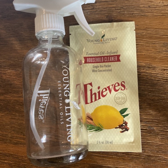 Young Living | Kitchen | New In Box 8 Ounce Young Living Thieves Spray ...